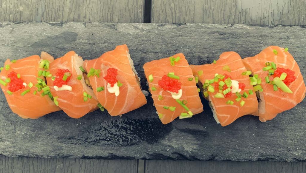 Sushi crazy salmon roll opskrift - Hot and spicy. Bare fantastisk.